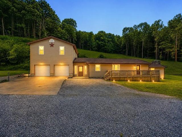 130 Lc Ln, West Union, WV 26456