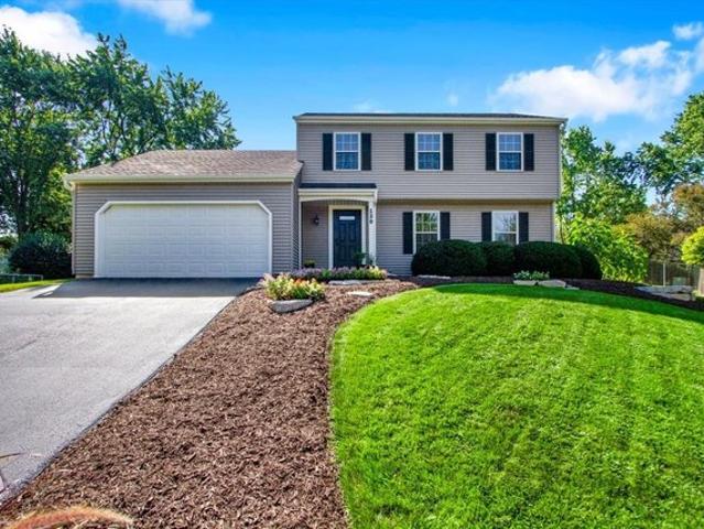 130 Lewis Ct, Saint Charles, IL 60174
