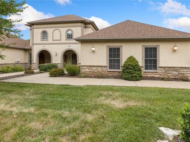 130 Lugano Ln, Hollister, MO 65672