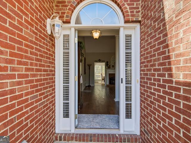 130 Lyndhurst Way