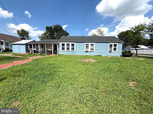 130 Michigan Rd, Pennsville, NJ 08070