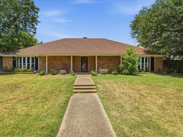 130 Mulberry St, Van, TX 75790