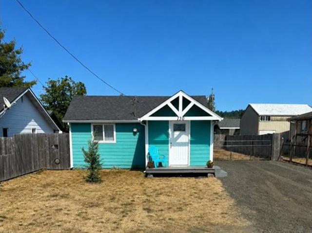 130 N 12th St, Lakeside, OR 97449