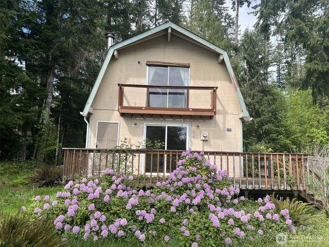 130 N Fairway Dr W, Hoodsport, WA 98548