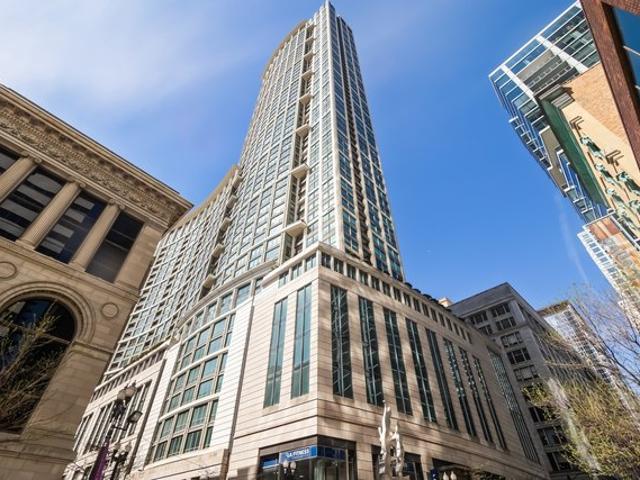 130 N Garland Ct Apt 1206, Chicago, IL 60602