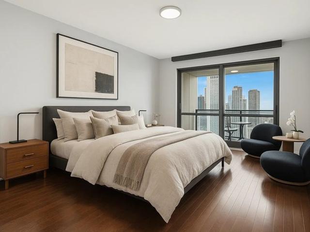 130 N Garland Ct Apt 2009, Chicago, IL 60602