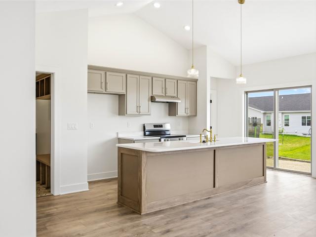 130 NW Crabtree Lane