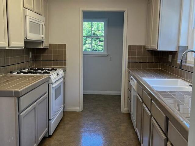 130 S Bowling Green Way 134