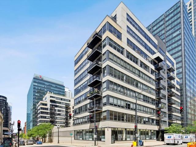 130 S Canal St Apt 619, Chicago, IL 60606