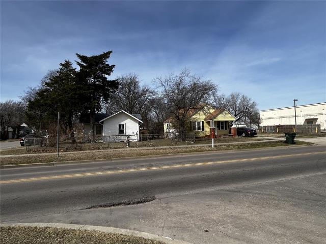 130 S Flood Avenue