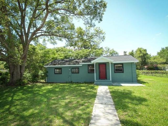 130 S Hull Ave, Deland, FL 32720