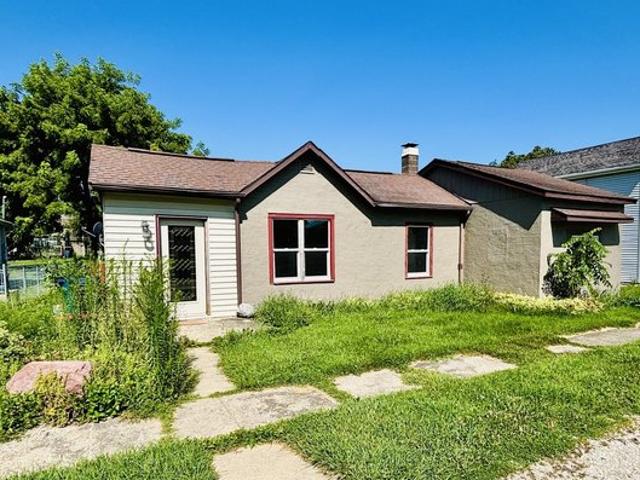 130 S Iowa Ave, Ladd, IL 61329