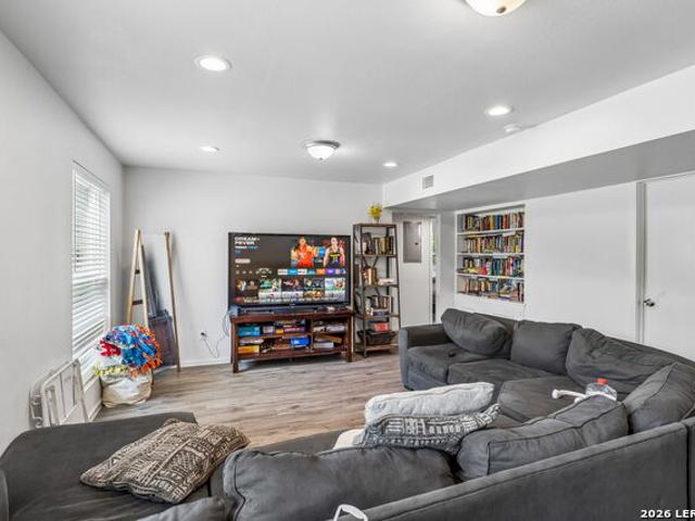 130 Senisa Dr