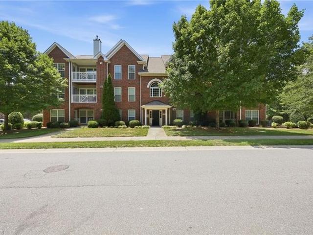 130 Shallowford Reserve Dr Unit 301, Lewisville, NC 27023