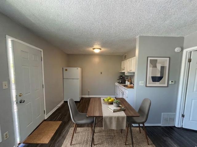130 Sherwood Ct
