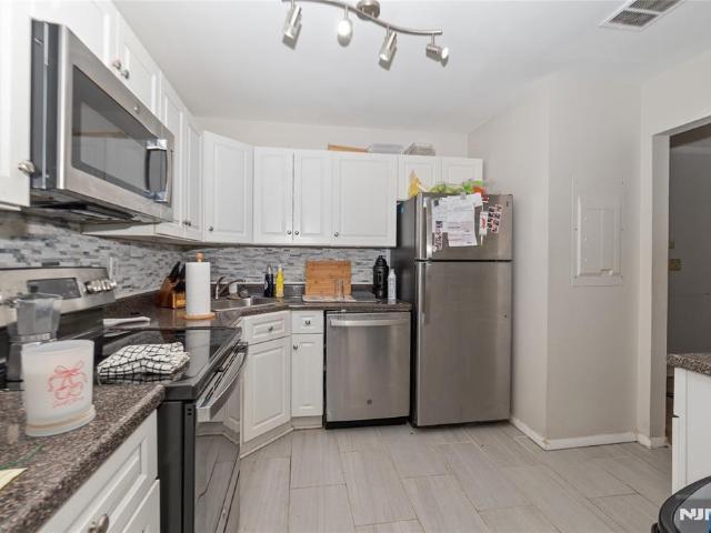 130 Sherwood Avenue # 7