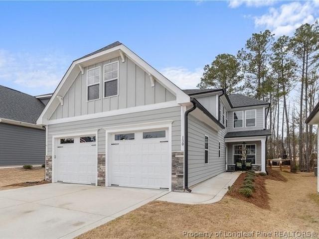 130 Spruce Hollow Cir, Spring Lake, NC 28390