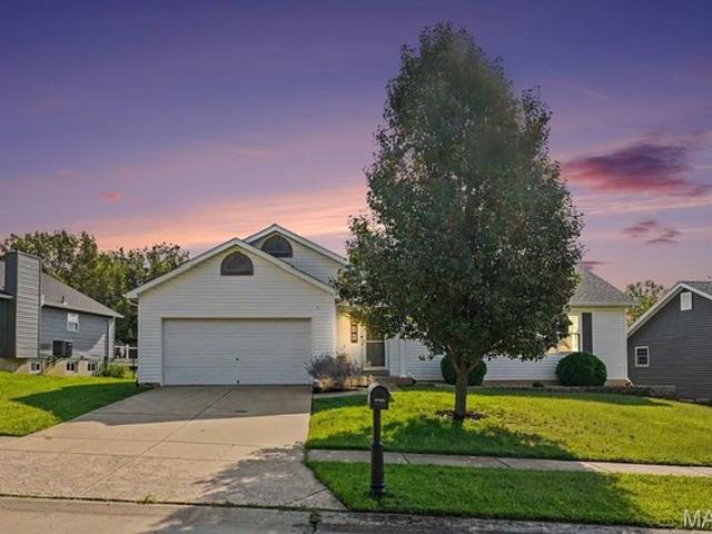 130 Stone Post Ln, Wentzville, MO 63385