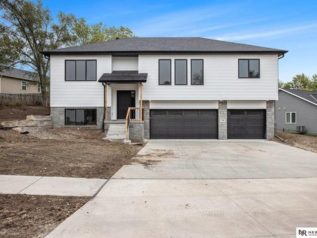 130 Switchgrass Ln, Bennet, NE 68317