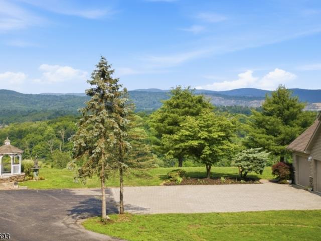 130 Pond School Rd