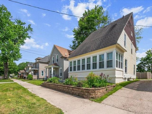 130 Palmer St NE, Grand Rapids, MI 49505