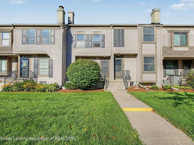 130 Park Meadows Dr, Lansing, MI 48917