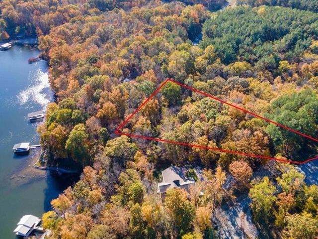130 Rocky Pt, Goreville, IL 62939
