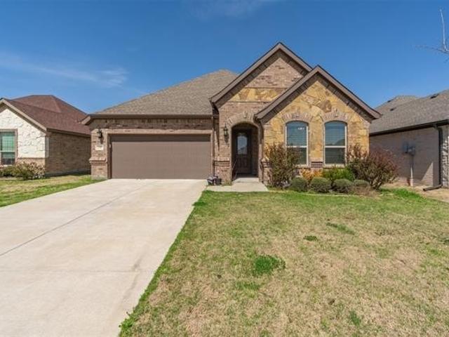 130 Red Cloud Dr, Greenville, TX 75402