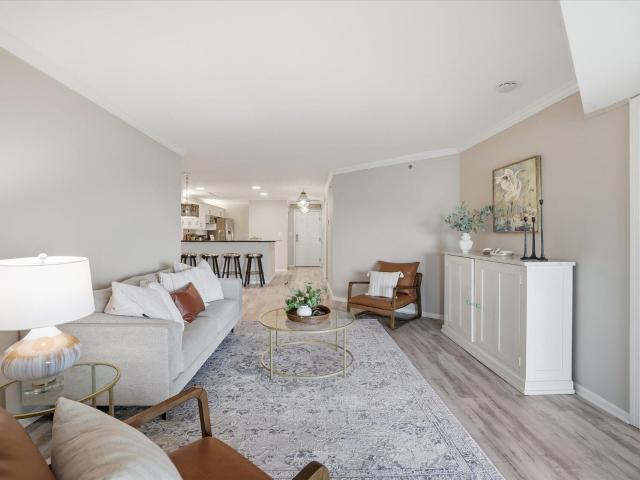 130 W Wisconsin Ave, Unit 23