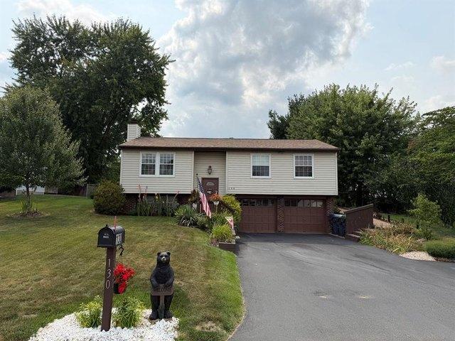 130 Wayne Dr, Cranberry Township, PA 16066