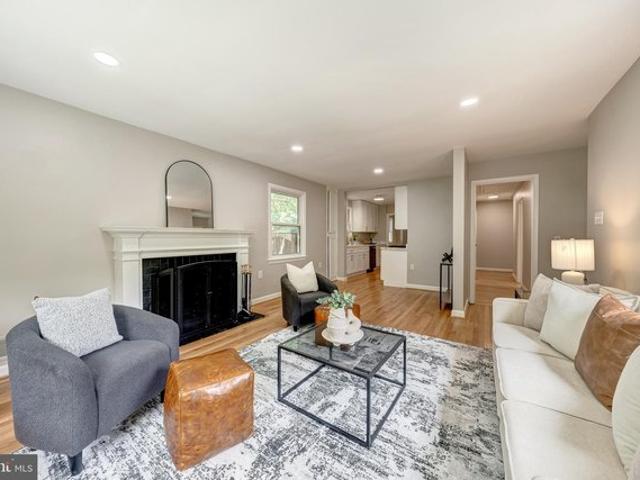 130 Whitmoor Ter, Silver Spring, MD 20901