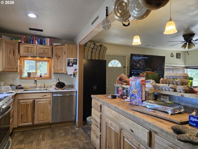 130 whitmore ln