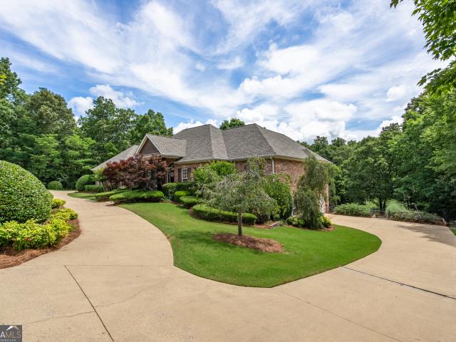 130 Wildflower Road NE