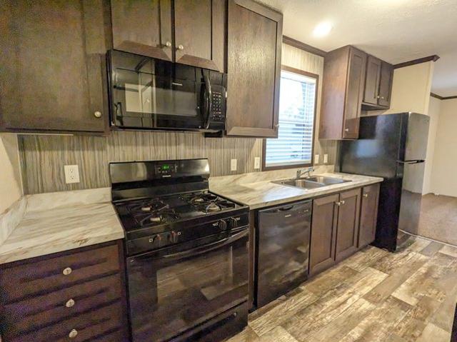 130 Texas Unit 130, Belleville, MI 48111