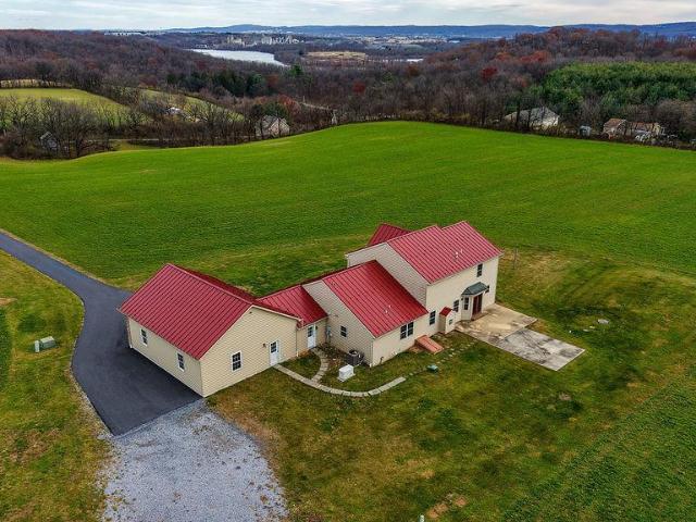 130 Troxel Rd, Shoemakersville, PA 19555 | MLS #PABK2065