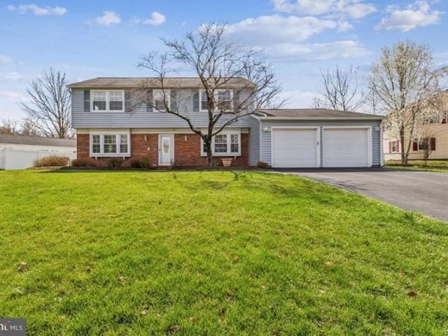 13140 Madonna Ln, Fairfax, VA 22033