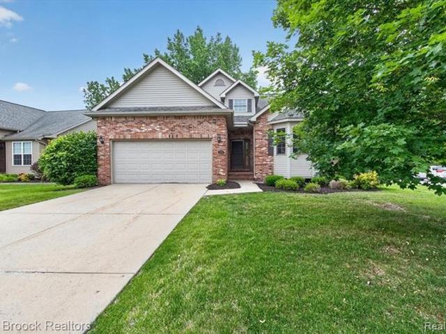 13141 Harbor Landings Dr Unit 76, Fenton, MI 48430