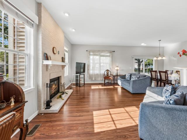 13142 W Sheffield Lane