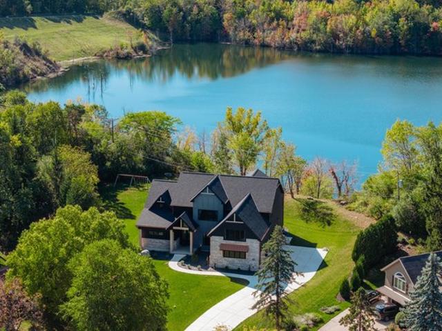 13145 Kittridge Ct, Brookfield, WI 53005