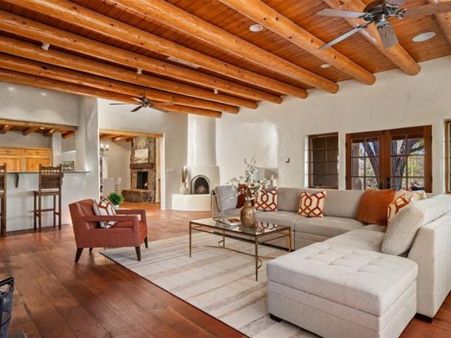 1314 Madrid Rd, Santa Fe, NM 87505