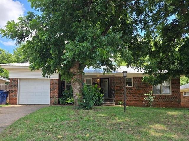 1314 N Ash St, Guthrie, OK 73044