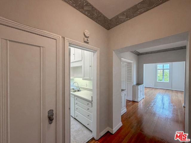1314 n hayworth avenue 303