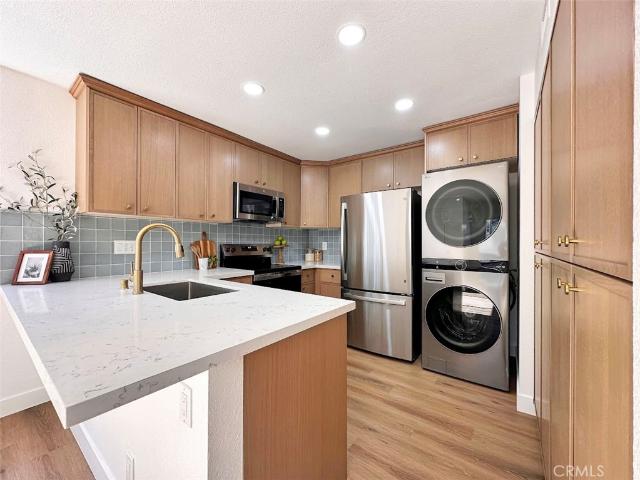 1314 N Spurgeon St, Santa Ana, CA 92701 | MLS #OC26020 | Compass