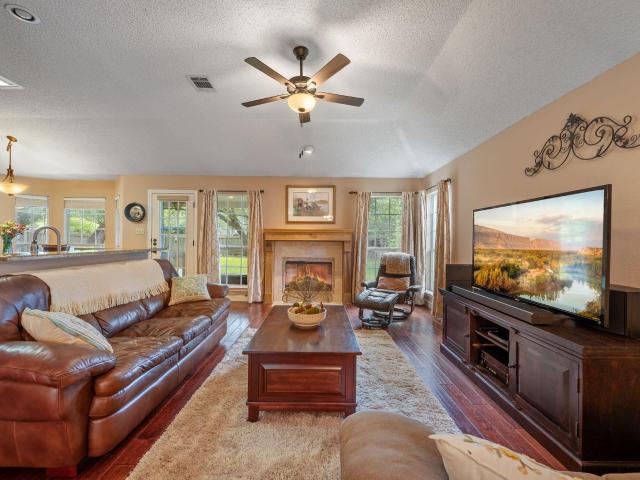 1314 Nightingale Dr