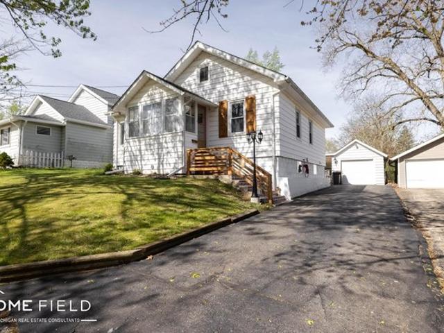 1314 Broadway Ave, Owosso, MI 48867