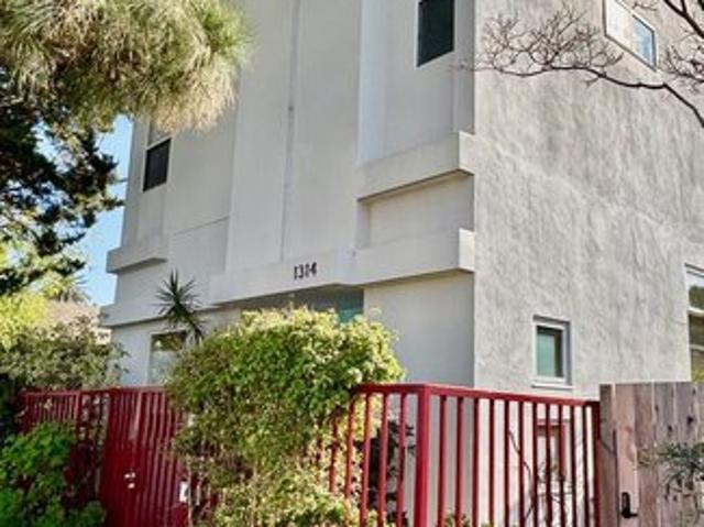 1314 Cabrillo Ave, Venice, CA 90291