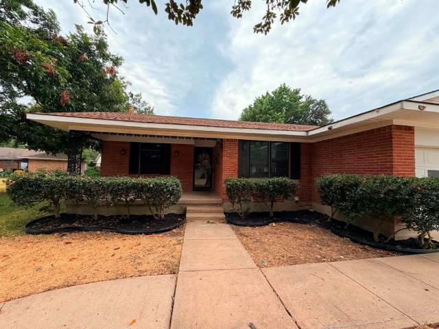1314 Charleston Drive