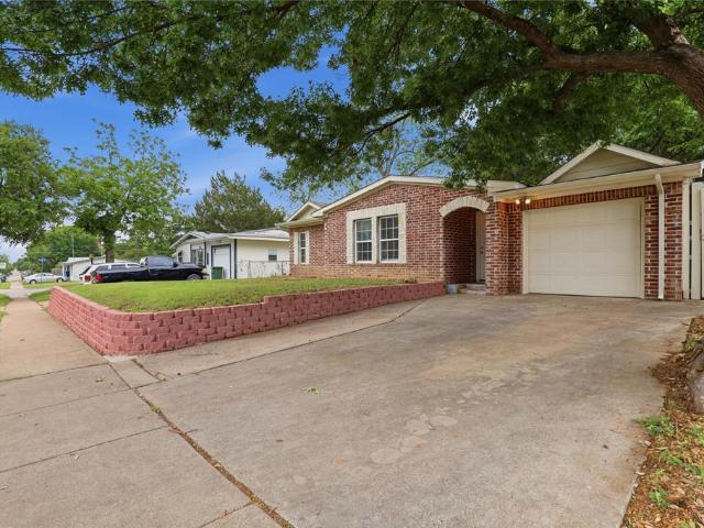 1314 E Lovers Lane