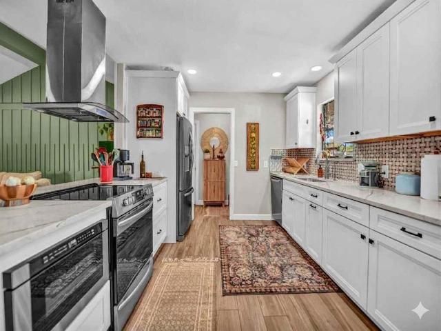 1314 Foster Lane