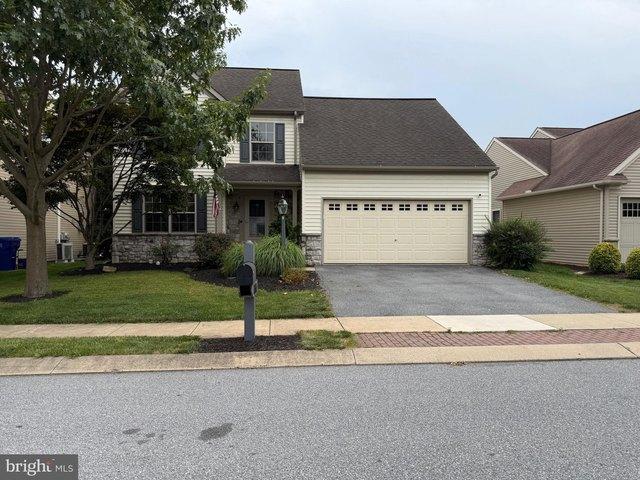 1314 Heatherwood Dr, Mount Joy, PA 17552